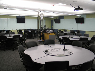 How do I design a SCALE-UP classroom?